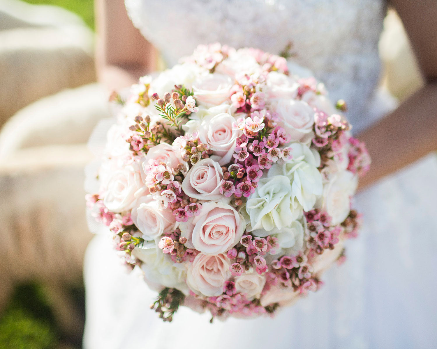 4 Cara Mengabadikan Buket Bunga Pernikahanmu – Three Bouquets