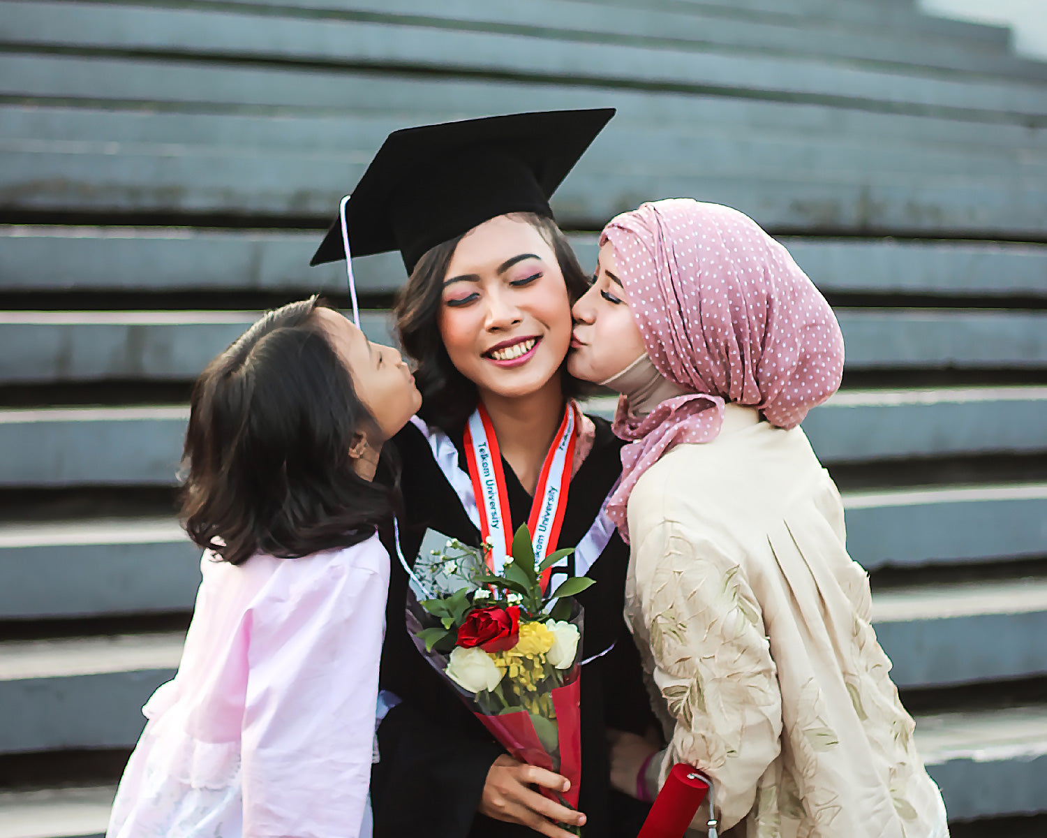 Pilihan Bunga Terbaik untuk Hadiah Wisuda – Three Bouquets