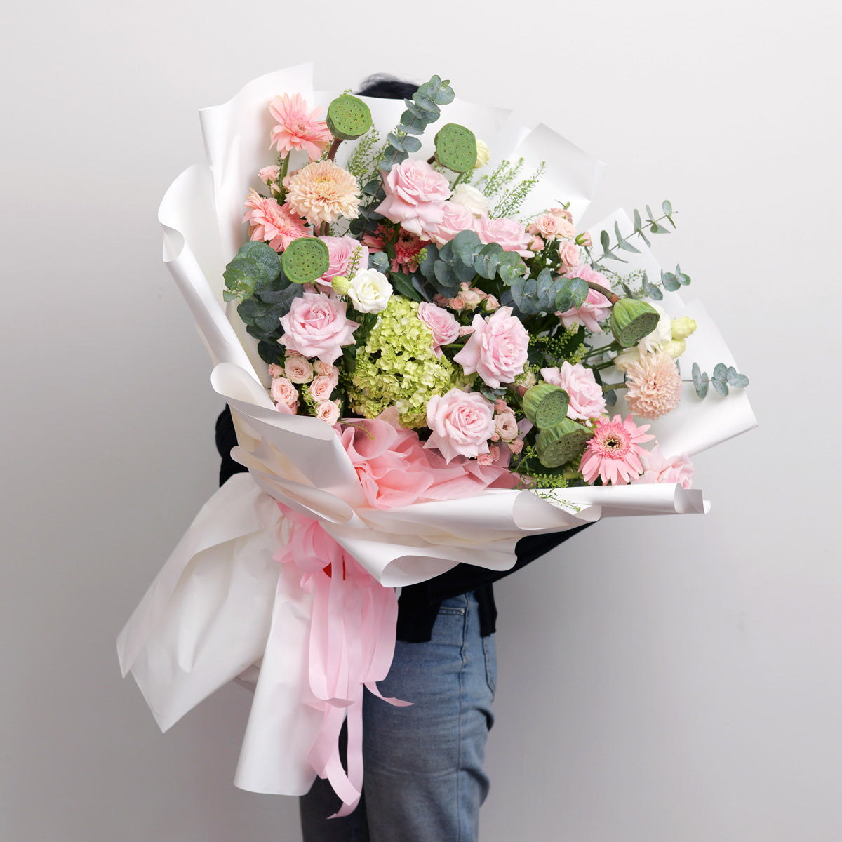 Buket Bunga Premium Caroline Pink & Hijau Jakarta | Three Bouquets