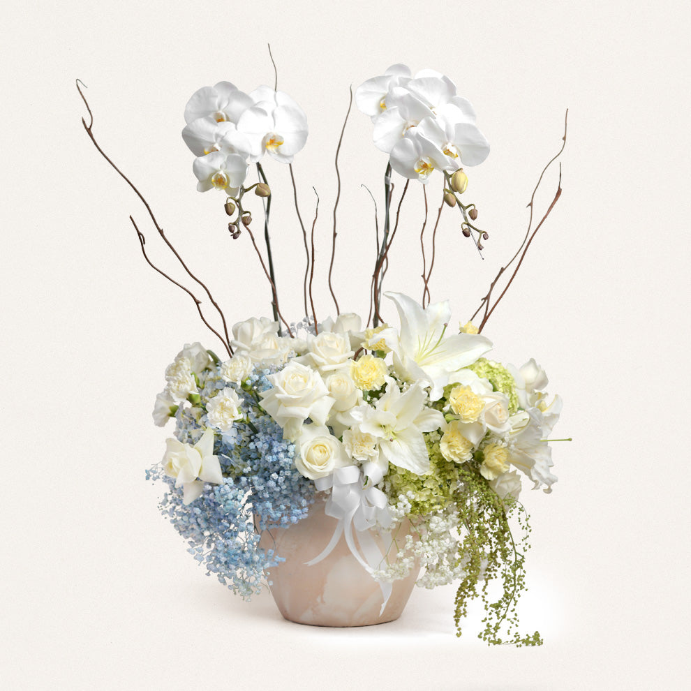 Vas Bunga Anggrek Putih dan Lily Nabila Jakarta | Three Bouquets