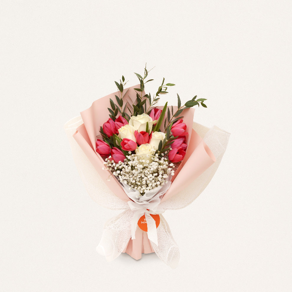 Buket Bunga Tulip Pink Renata Jakarta | Three Bouquets